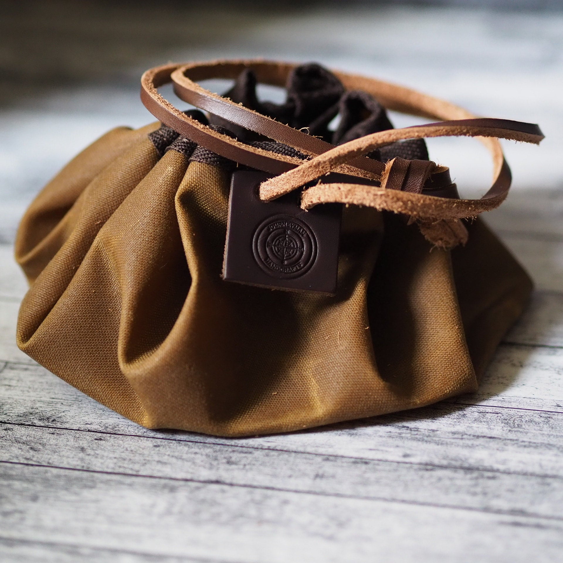Waxed canvas tinder pouch | FOLDE Dorset